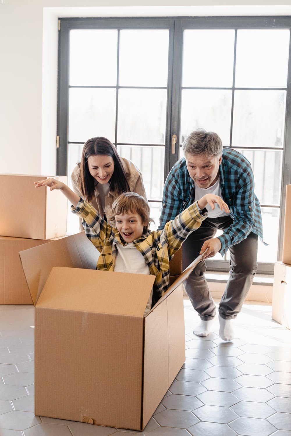 Moving with Kids - How to Prepare your Children for a Move? - AmyandRose